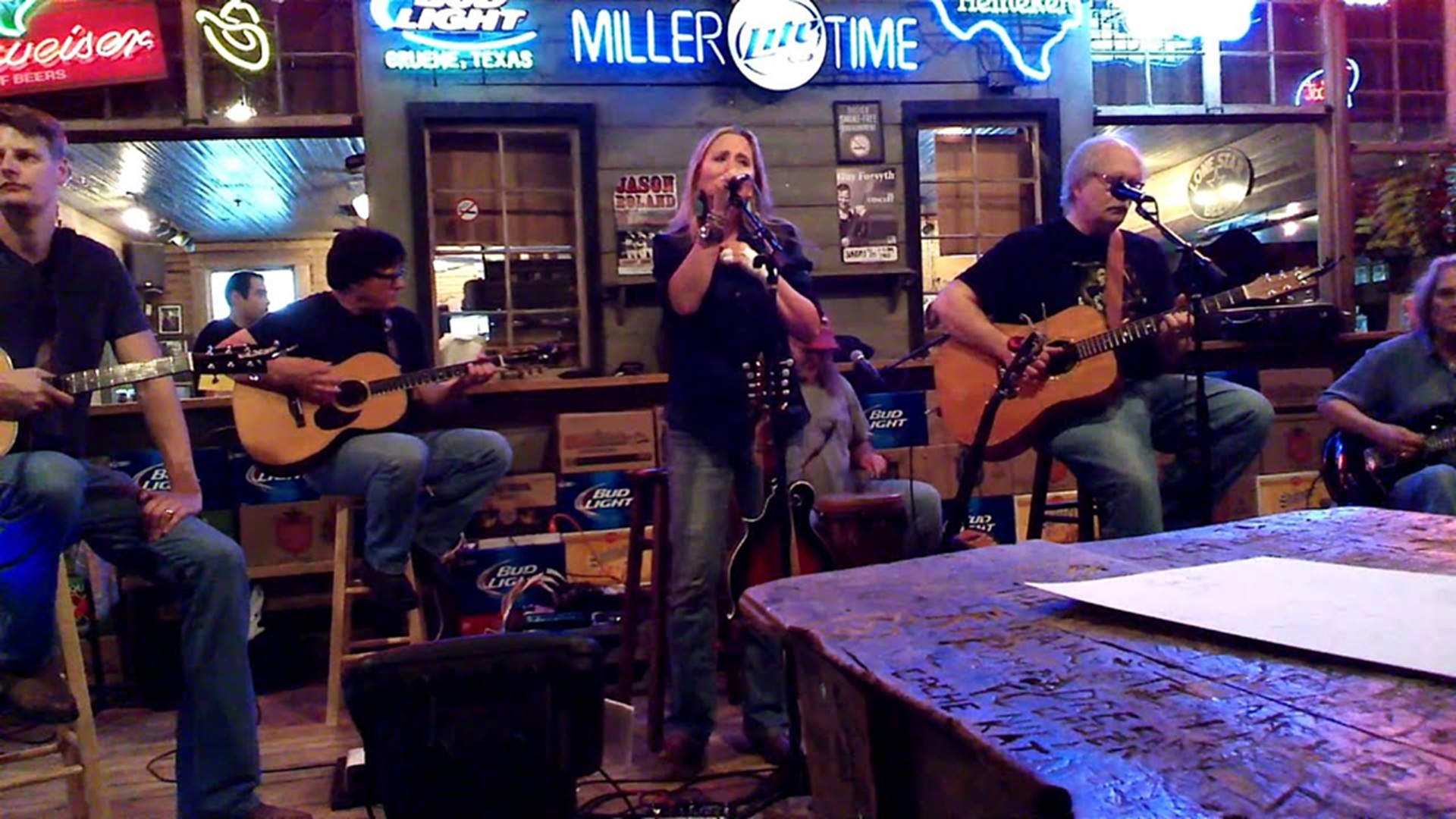 Sarah Pierce at Gruene Hall - The New Braunfels Life