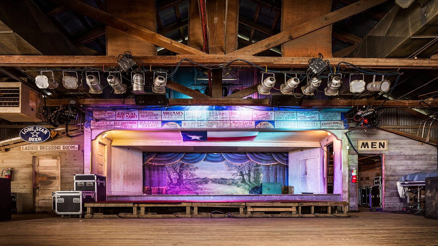 The Davis Brothers at Gruene Hall - The New Braunfels Life